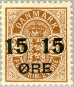 Stamp: Coat of Arms - surcharge (Denmark(Coat of Arms) Mi:DK 41,Sn:DK ...