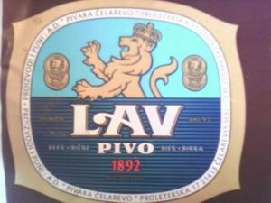 Etiqueta de Bebida: Lav Svetlo (Pivara Čelarevo /Carlsberg Serbia/, SérviaCol:RS-BEER-000017