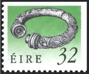 Stamp: Broighter Collar (1st Century BC) - perf 13x13½ (Ireland(Irish ...