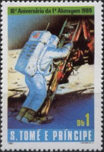 Stamp: Astronaut on lunar module ladder (São Tomé and Príncipe(Moon ...
