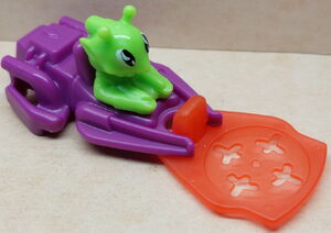 Meal Toy: Alien Intruder (Kinder Surprise, Europe(Kinder - Looking for ...