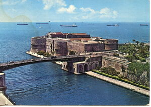 Поштова листівка: Taranto "Aragonese castle and turning bridge over the ...