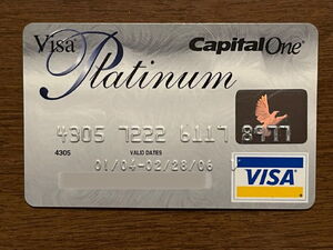 Bank Card: Capital One Platinum Visa 430572 01/04 (Capital One, United ...