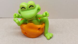 Meal Toy: Frog Sack (Kinder Surprise, Europe(Kinder - Easter Games 23 ...