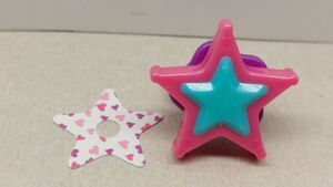 Meal Toy: Pink ring (Kinder Surprise, Europe(Kinder - Sticky Ring) Col ...