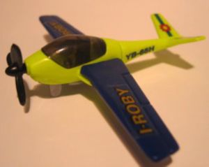 Meal Toy: Plane: Tiger (Kinder Surprise, Worldwide) (Kinder - Airplanes ...