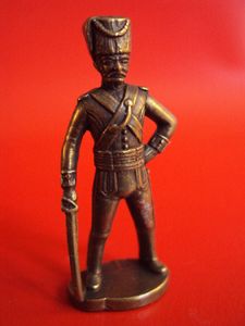 Meal Toy: Captain / brass (Kinder Surprise, Italy(Kinder - German ...