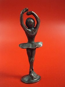 Meal Toy: Ballet Dancer 4 / bronze (Kinder Surprise, Italy(Kinder ...