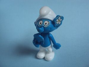 Meal Toy: Smurf with mirror (Kinder Surprise, Europe) (Kinder - The ...