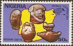 Stamp: Nigerian crafts (Nigeria(World Tourism Day) Mi:NG 464,Sn:NG 478 ...