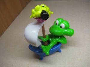 Meal Toy: Frog sailboat (Kinder Surprise, Worldwide(Maxi - Frogs) Col ...