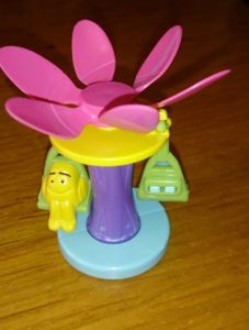 Meal Toy: Carousel - yellow top (Kinder Surprise, Europe(Kinder ...