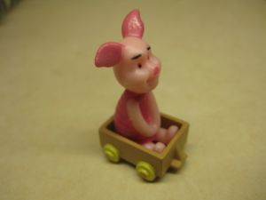 Meal Toy: Piglet in trolley (Kinder Surprise, Europe(Winnie the Pooh ...