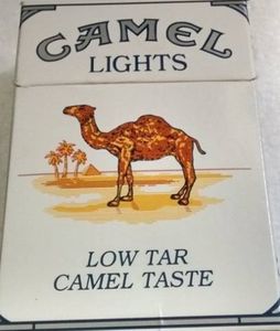 Cigarette Pack: Camel Lights (United States of America) Col:US-CT-0061