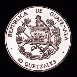 Moneda: 10 Quetzales (Quetzal Bird in Flight, Temple Tikal) (Guatemala ...