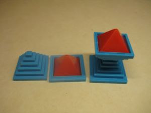 Meal Toy: The mysterious pyramid (Kinder Surprise, Europe) (Joy - Magic ...