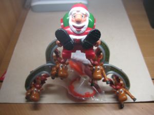 Meal Toy: Balancing Santa (Kinder Surprise, Europe) (Maxi - Christmas ...