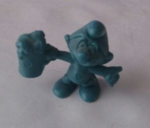 Meal Toy: Beer drinking Smurf (Non-Food, Europe(The Smurfs) Col:OMO ...