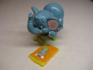 Nahrungsmittel Spielzeug: Mini & Maxi (Kinder-Überraschung, Weltweit ...