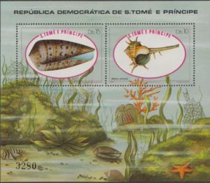 Stamp: Bolinus cornutus, Conus genuanus (São Tomé and Príncipe(Shells ...