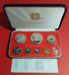 コイン: Various Kina (Mint set 1977) (パプアニューギニア(1975~Today - Mint sets) Col:PG-000092,WCC:ms3 🪙