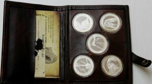 Coin: 1 Dollar (Ancient Reptiles - Moanasaurus) (New Zealand(Numismatic ...