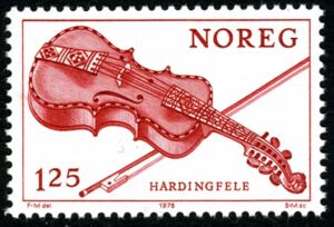 Stamp: Norwegian Violin (Norway(Musical Instruments) Mi:NO 784,Sn:NO ...