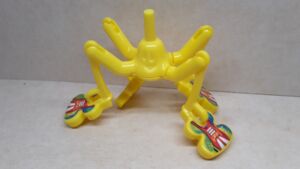 Meal Toy: Yellow legs (Kinder Surprise, Europe) (Kinder - Go Move ...