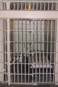 Tarjeta Postal: Alcatraz Island. A typical cell of prison (Estados ...