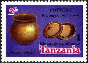 Stamp: Frying Pot and Cauldron (Tanzania(Pottery) Mi:TZ 277,Sn:TZ 280 ...