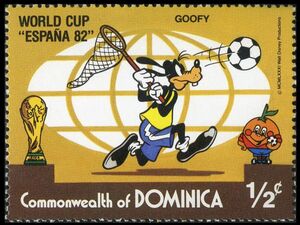 Briefmarke: Disney characters in soccer scenes - Goofy (Dominica) (FIFA ...