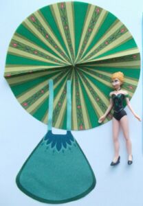 Meal Toy: Anna standing (Kinder Surprise, Europe(Maxi - Frozen) Col:SDB17