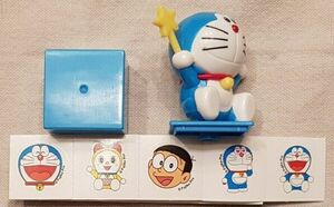 Meal Toy: Doraemon on box (Kinder Surprise, Europe(Maxi - Doraemon) Col ...