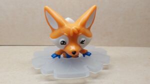 Meal Toy: Breaking Ice Fox (Kinder Surprise, Europe) (Maxi - Iced Lake ...