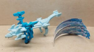 Meal Toy: Ice Dragon (Kinder Surprise, Europe(Kinder - Flying Finger ...