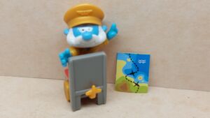 Meal Toy: Papa Smurf as Pilot (Kinder Surprise, Europe(Kinder - Smurfs ...