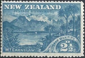 Stamp: Lake Wakitipu (1898) (New Zealand(First Pictorial Definitive ...